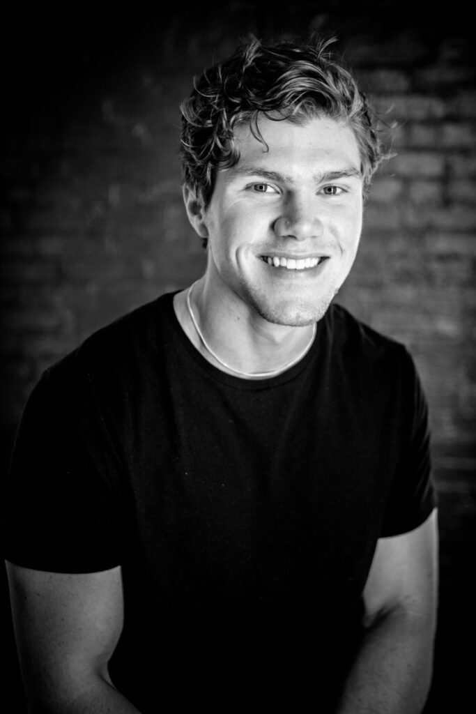 About - Showdog Studio